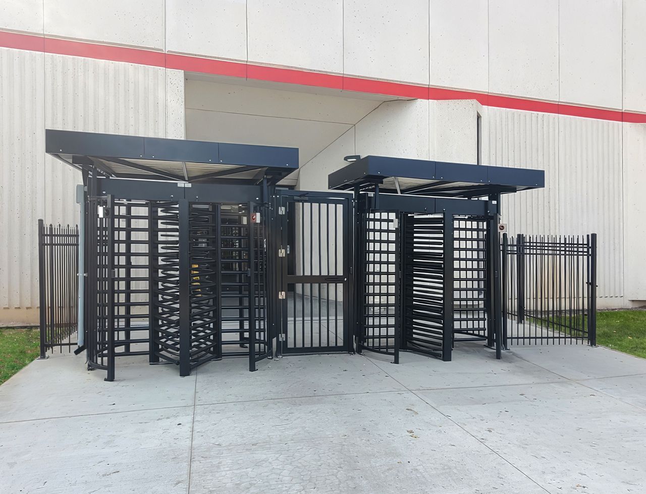 ASSA ABLOY FT300 Full-Height Turnstile | ASSA ABLOY
